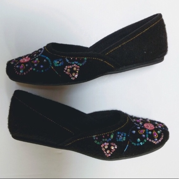 Splash | Shoes | Beaded Black Flats | Poshmark